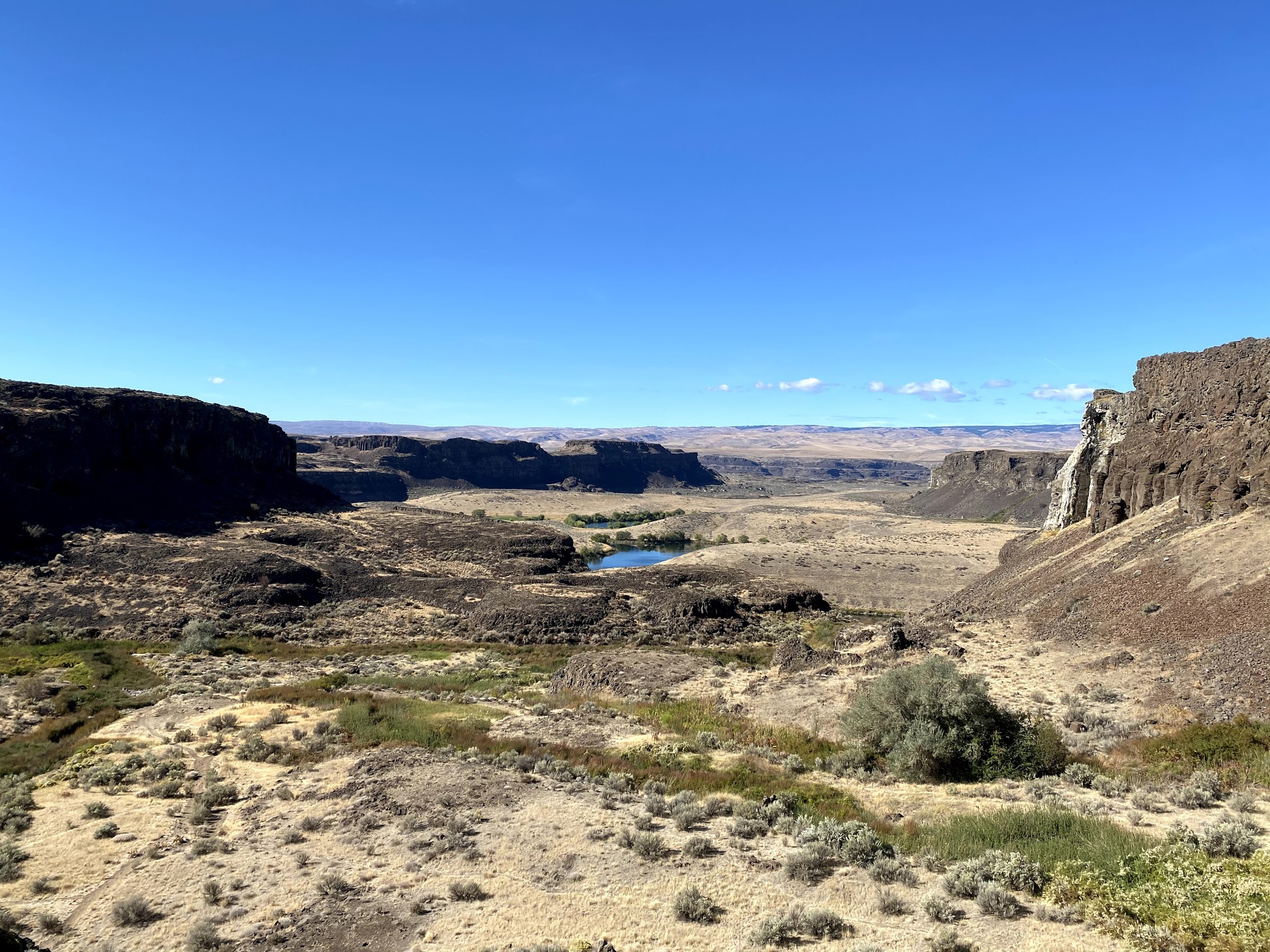 Ancient Lakes: Oasis on the Plains - Forever Chasing Wildflowers